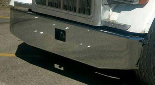 PETERBILT 379 16" TAPERED CHROME BUMPER W/TOW HOLE | Lynn Truck Parts